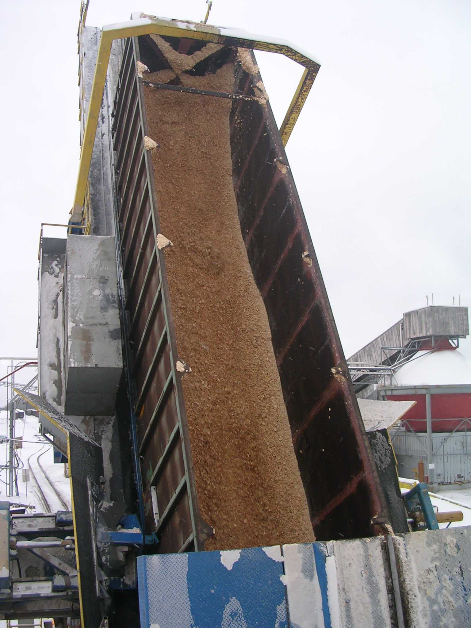 TRANSPORTING WOODY BIOMASS BY RAIL – Biomass Handling